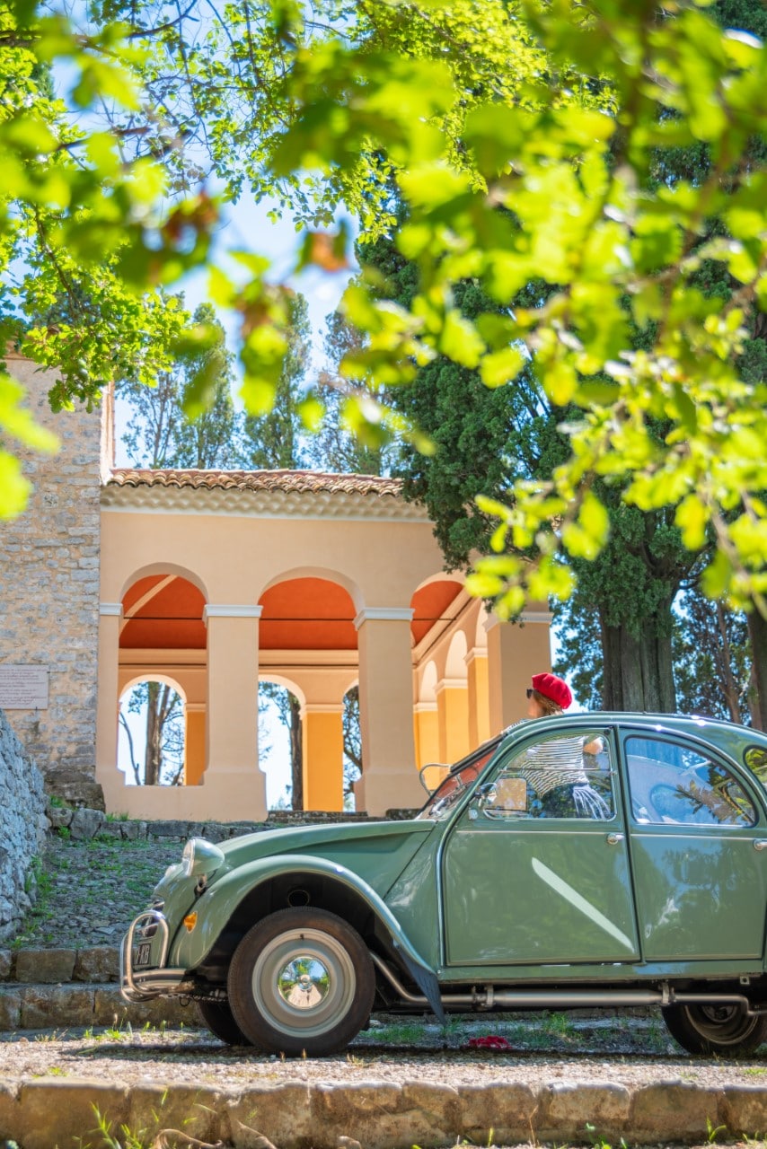 La Côte d’Azur en 2CV une balade entre Art & Patrimoine